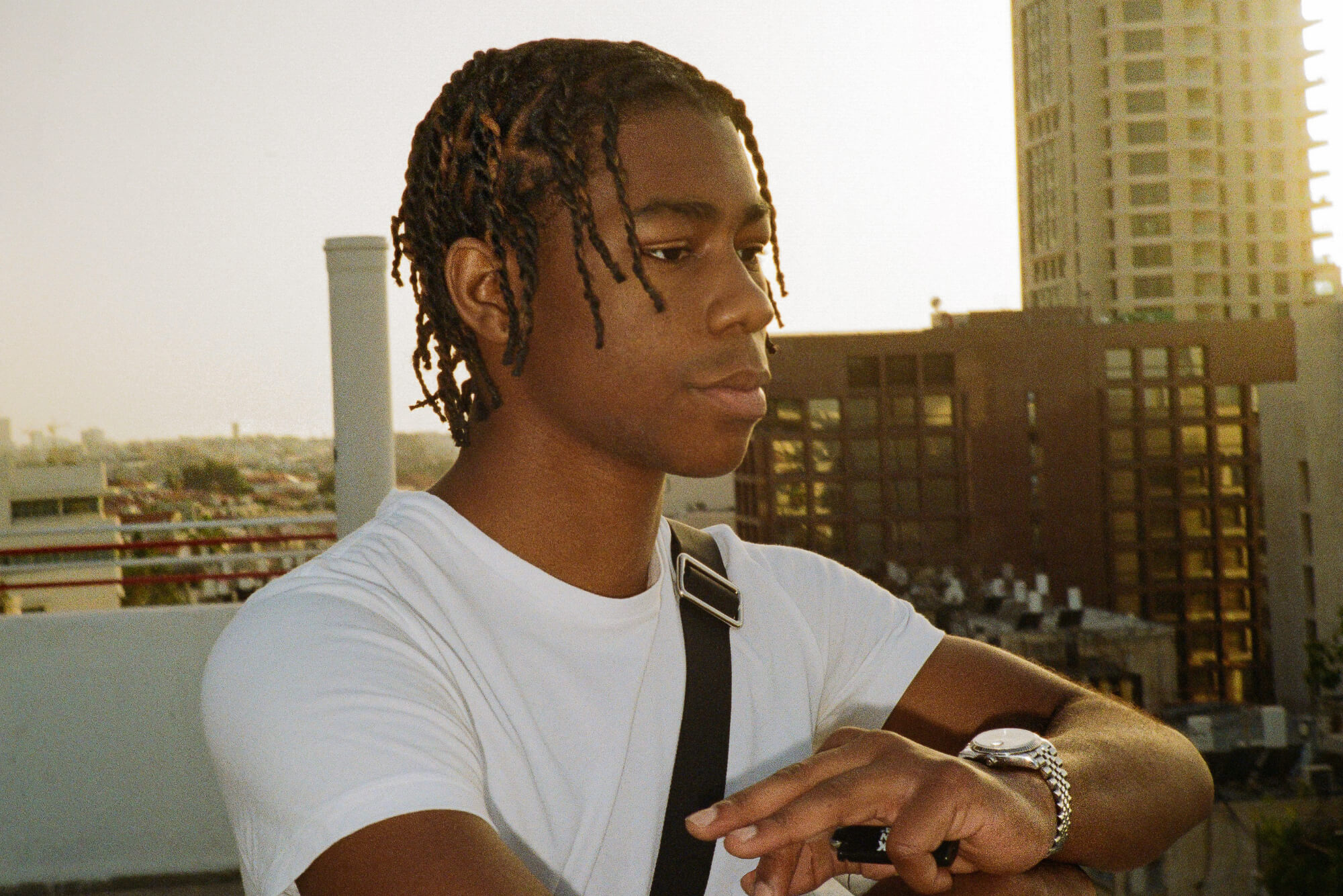 SPOTIFYN YKKÖSEKSI EDELLISELLÄ JULKAISULLAAN NOUSSEEN DAVIN UUSI SINGLE ...